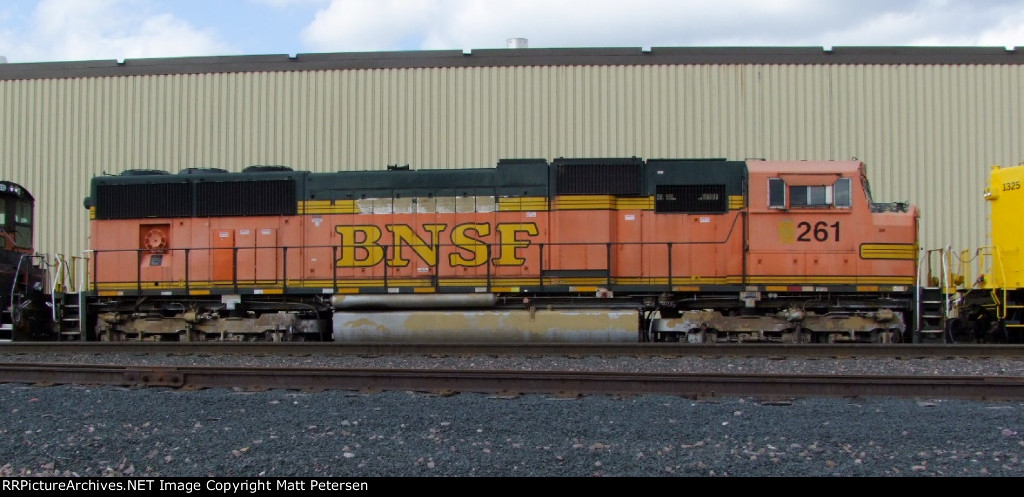 BNSF 261